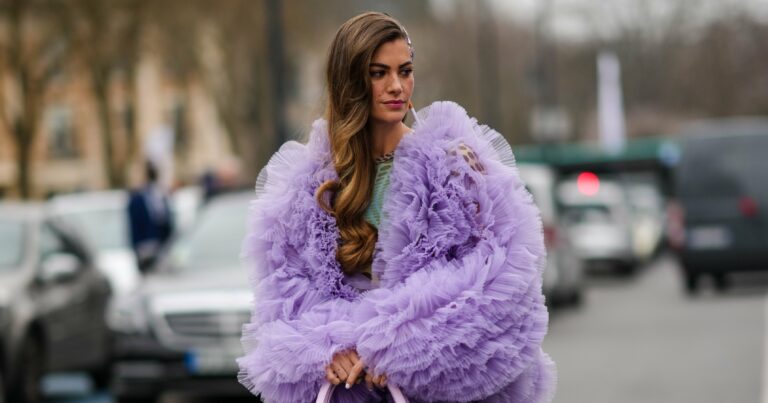 Brunettes, Here's How to Test-Drive Going Blond With Bronde Hair ...