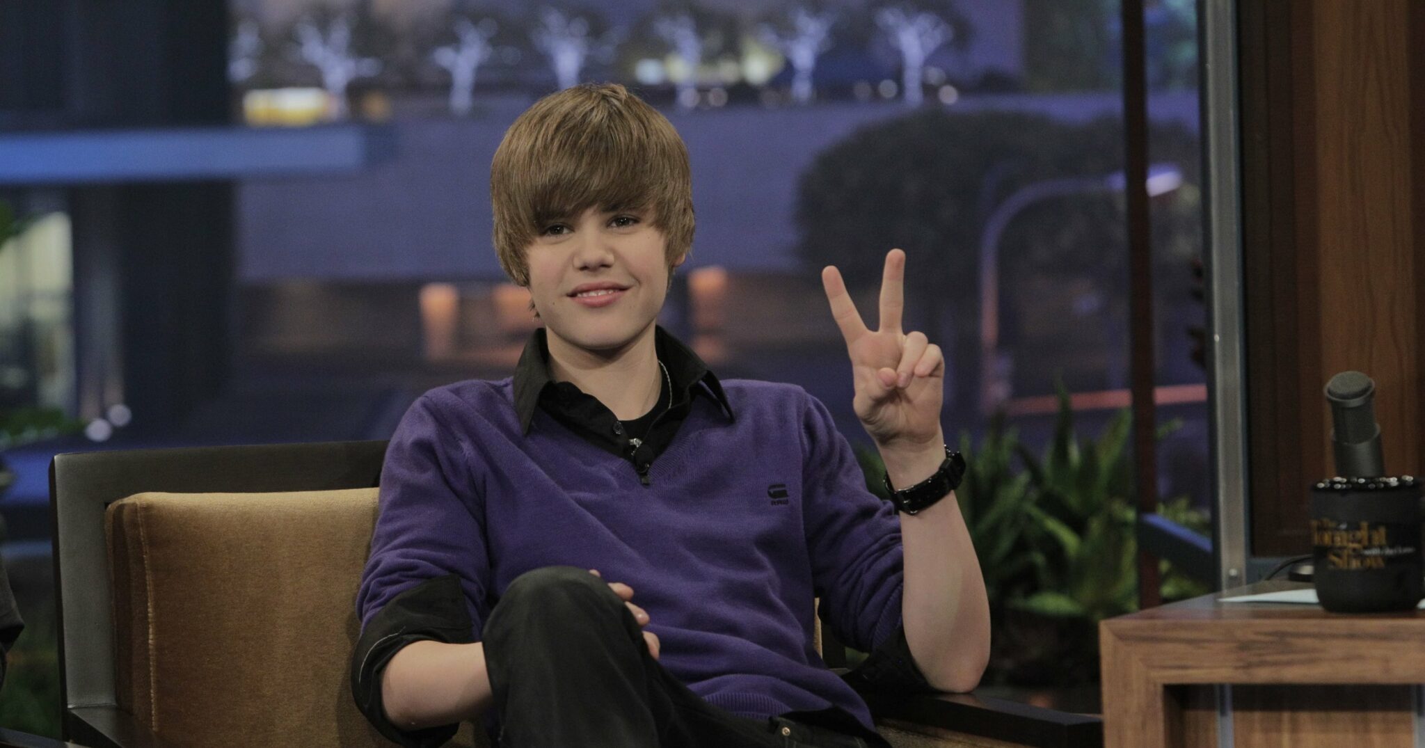 50 Iconic Pop Culture Moments From 2010, From Justin Bieber's "Baby" to ...