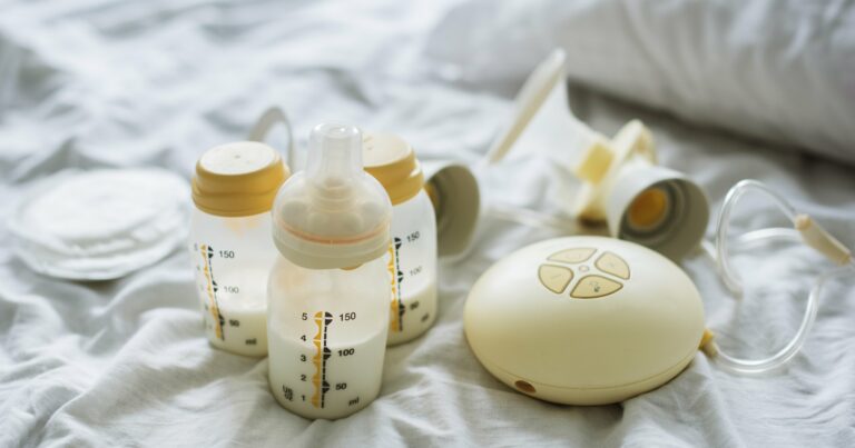 Triple Feeding Your Baby, Explained - Smudge Report