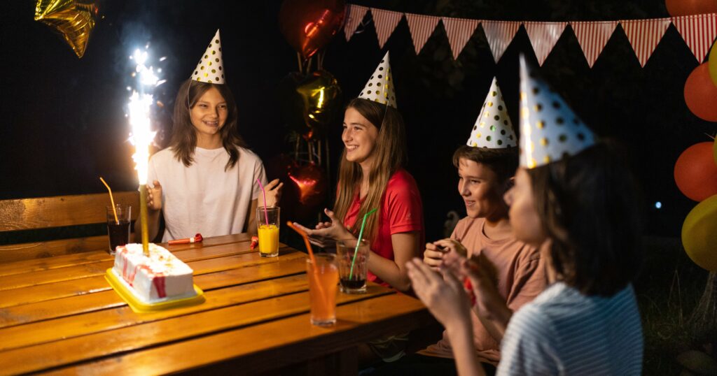 13 Tried-and-True Birthday Party Ideas For Teens - Smudge Report