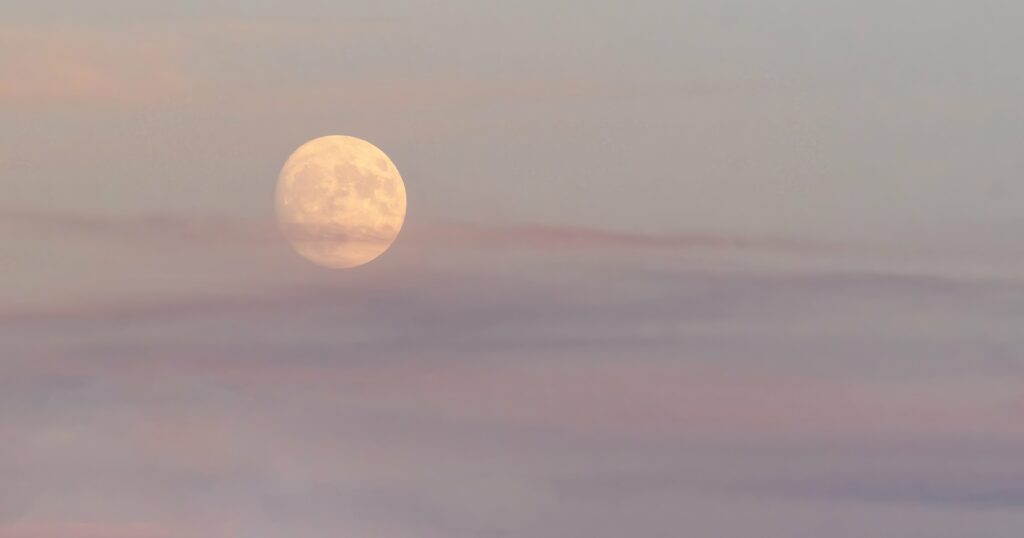The Strawberry Moon May Be the Most Powerful Full Moon of the Year ...