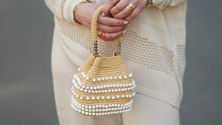 This Summer’s Beaded Bag Trend Is Taking Over TikTok — Here Are the ...