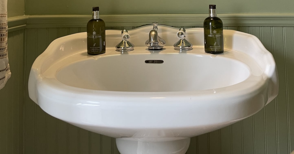 This Royals-Approved Hand Wash Collection Makes My Bathroom Feel Like a ...