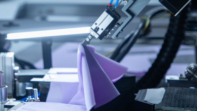 CreateMe Wants to Make the Sewing Machine Extinct With New Fashion ...